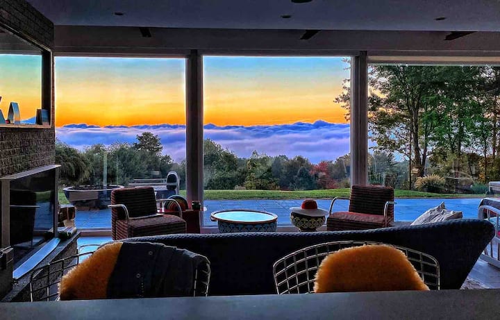 Hillcrest Glasshouse - A Minimalist Modern Retreat - Beacon, NY