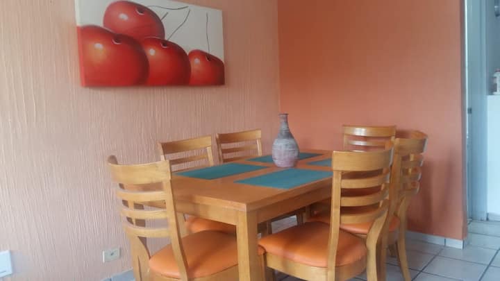 (Iteso, Crit) Excelente Departamento Y Ubicación - Tlaquepaque