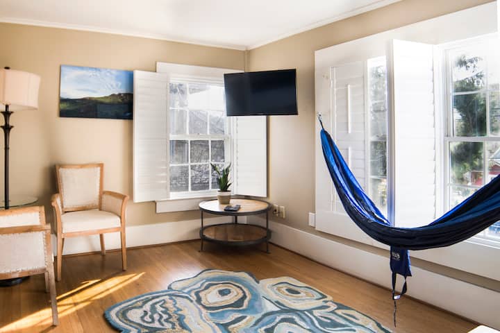 Room One At Hellbender Bed & Beverage - Blowing Rock, NC