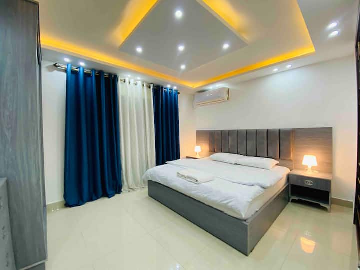 شقة رائعة و مواقف مجانية في الأبنية في طابق السادس - Amman