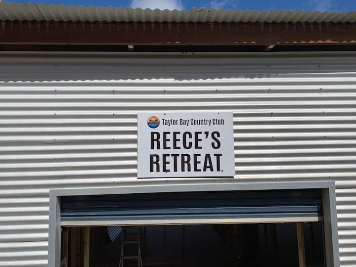 Taylor Bay Country Club. Reece’s Retreat - Eildon