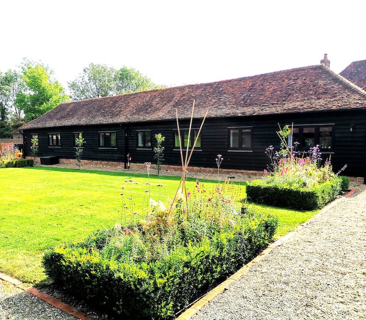 Luxury Country Barn-long Stays, Office, 1hr London - Reino Unido
