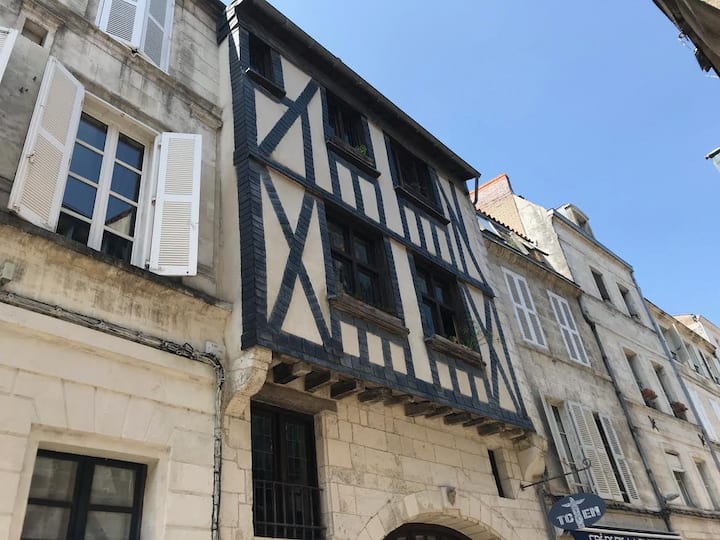 Une Chambre Avec Patio à 30 Mètres Du Vieux-port - La Rochelle