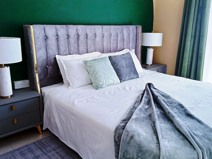 Olympic Pool & Cozy Colourblock Homestay Kajang - Semenyih