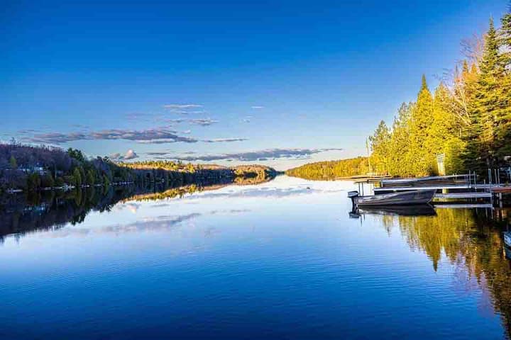 Magnifique Chalet De 3000 Pi, Lac Navigable - Mirabel