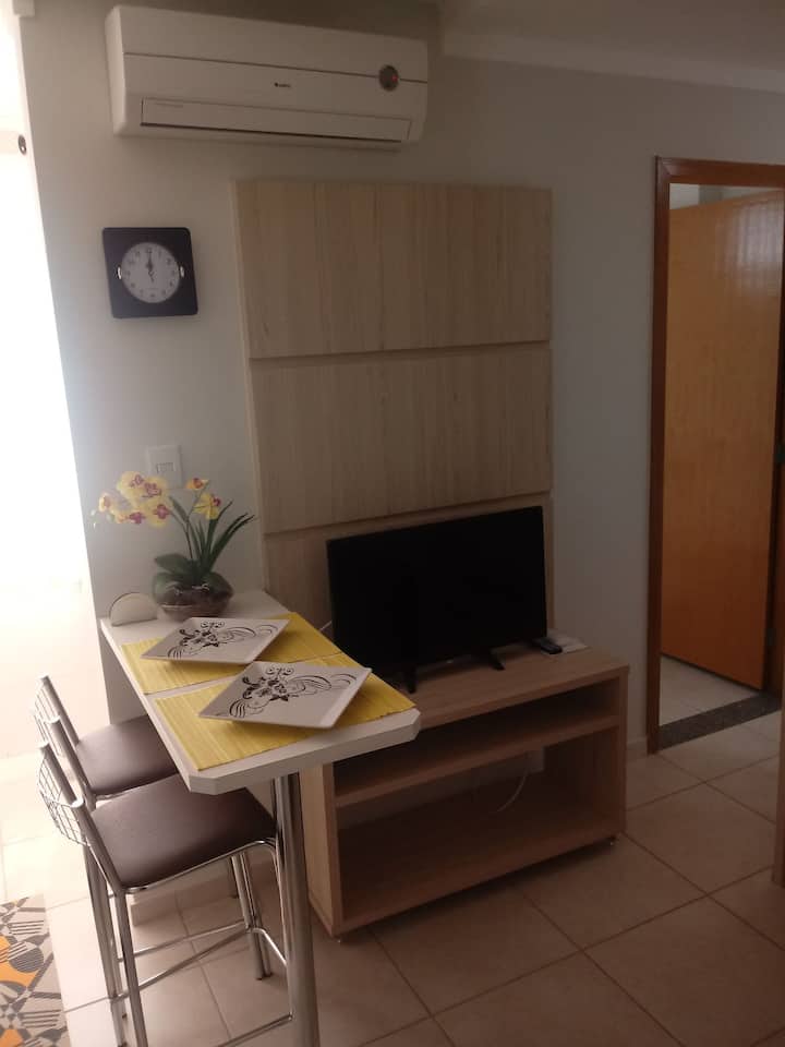 706 Kitnet Na Rua São João-uem-maringá-pr - Maringá
