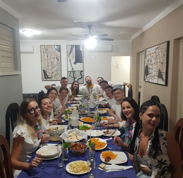Hostal Para 25 Huéspedes En 7 Habitaciones - Vinales