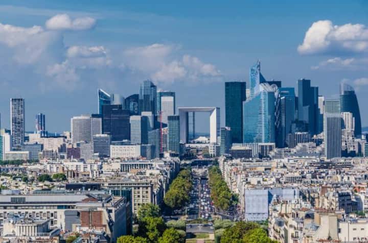 Courbevoie,paris-la Défense, 
Grand Studio - Clichy