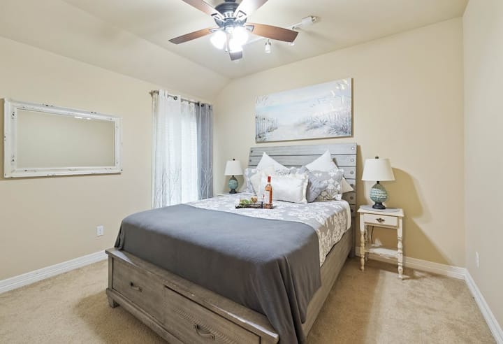 Spacious 4 B/3 B Home W/king Beds In Killeen. - Killeen, TX