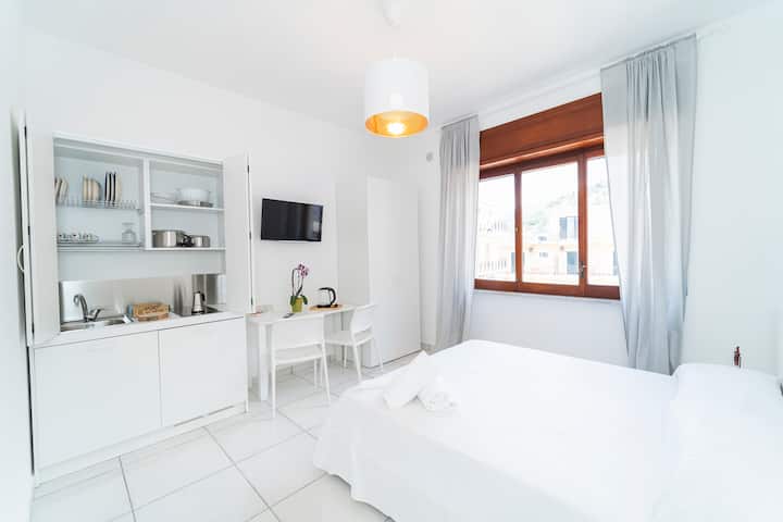 "Dolce" Luxury Apartment In The Town Center - Maiori