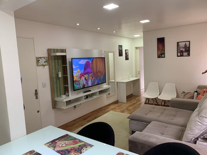 Apartamento Agradável Com Sacada - Porto Alegre