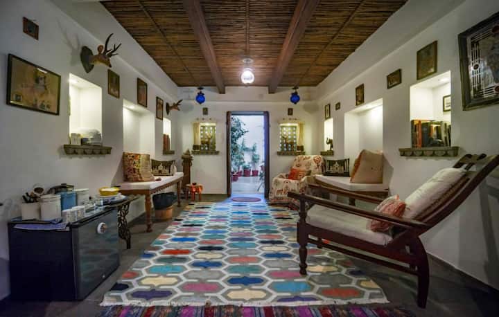 Rosie's Retreat Udaipur Courtyard Studio - 烏代浦