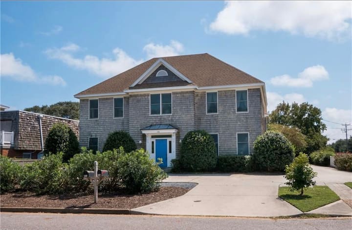 Sweet Virginia Seas - Virginia Beach, VA