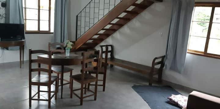 Arejado, Casa Nova, Acolhedora, Vaga Carro Centro - Tiradentes