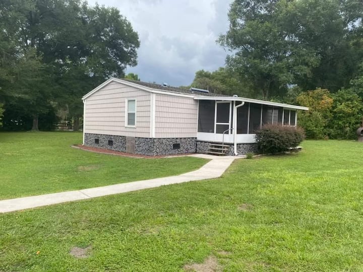 A Get-away- Home W/ Swimming Pool - Inverness, FL