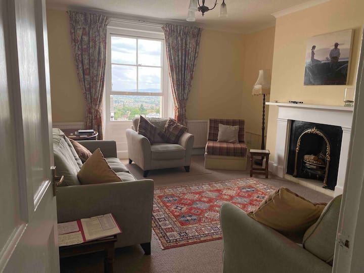 Holyrood Apartments Flat 203 - Malvern