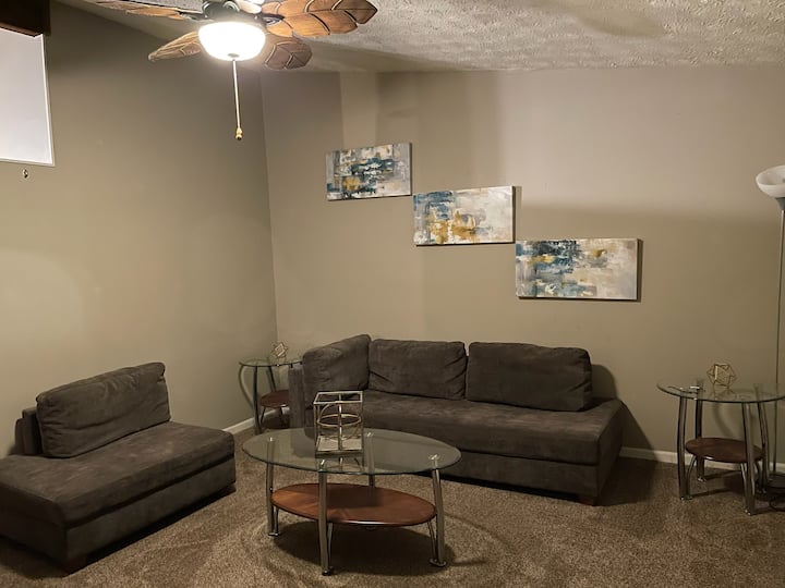 Cozy Home Away From Home - Riverdale, GA