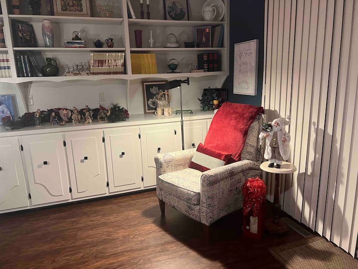 Charming Cottage - By Hospitals & Universities - Sioux Falls, SD