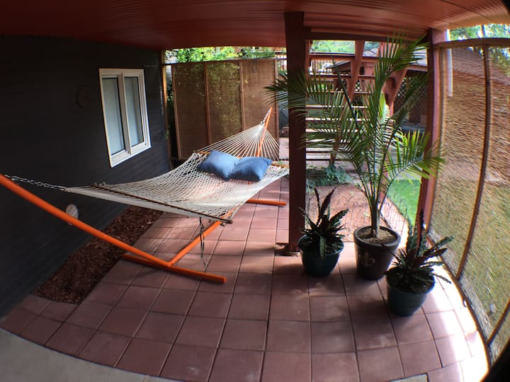 Walkout Garden Apt - Whole Space (1000 Sq Ft) - Longmont, CO