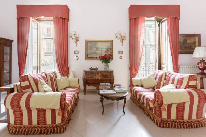 Luminosa, Ampia Dimora Signorile Con Affaccio Su Corso Umberto I - Naples