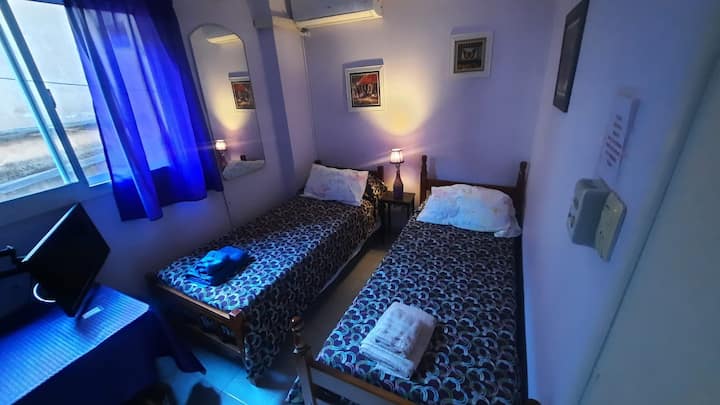 Habitación Violeta, Desayuno Incluido - Tucumán