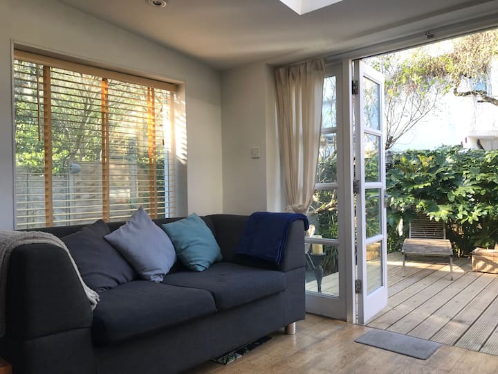 2 Bed Garden Flat In Popular And Central Brighton - Brighton