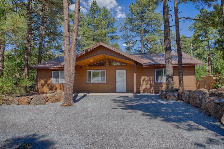 Pinetop Cabin 3 Bedroom. Perfect Getaway Home - Pinetop-Lakeside, AZ