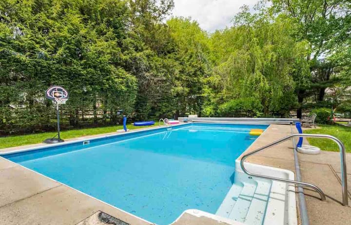 Heated Pool Master With En-suite, Yoga/barre Rm - Norwalk, CT