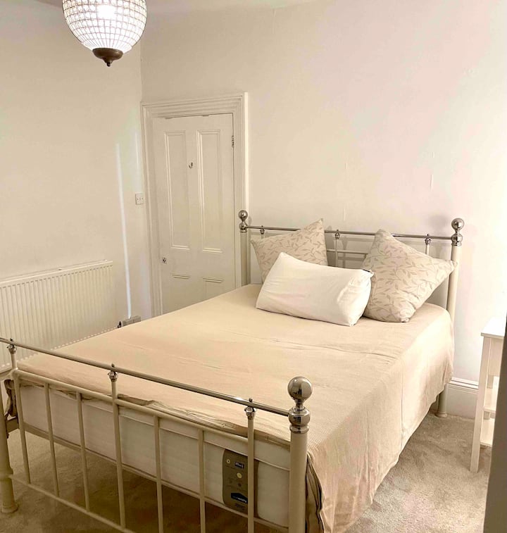 Bright & Light Victorian Ground Floor Apartment - Royal Tunbridge Wells