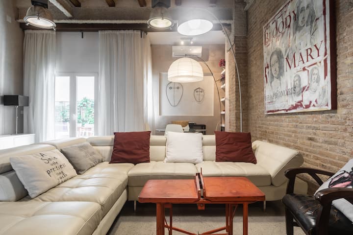 Industrial Deco, Patio, Beach,  City Arts Sciences - Valencia