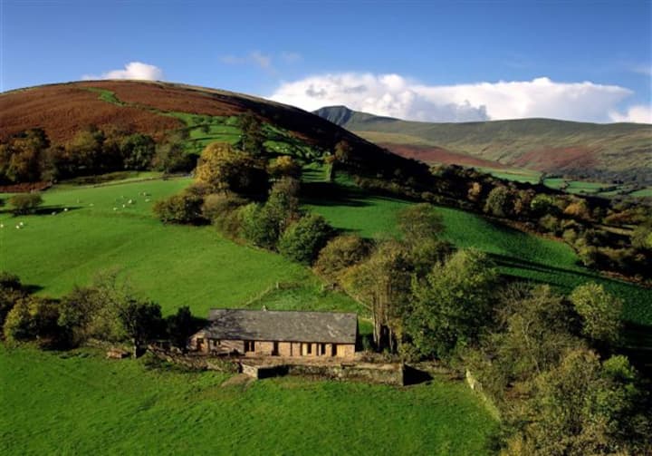 Pen Yr Heol Barn - Brecon