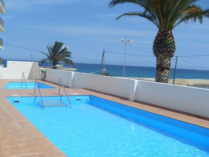 Apartamento En Primera  Línea De Playa . - Platja d'Aro