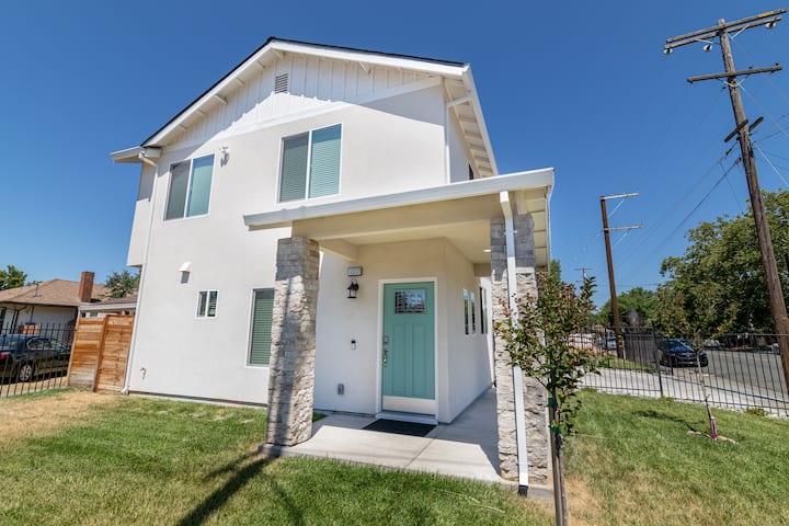 Close To Sac Dt Charming&cute Brand New House - Sacramento, CA