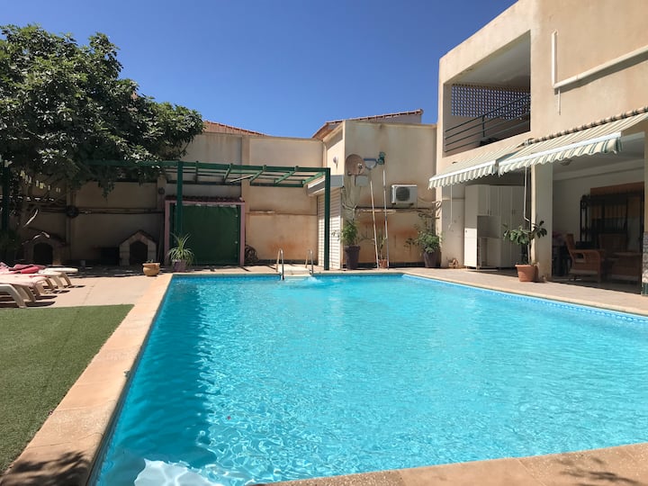 Villa Luxe Avec Piscine. Corniche Oran - Algérie