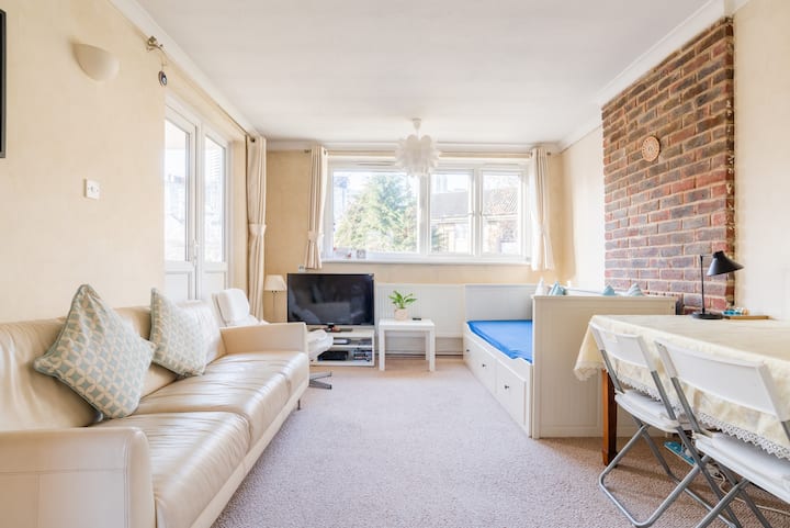 Canary Wharf Double Bedroom - Central London
