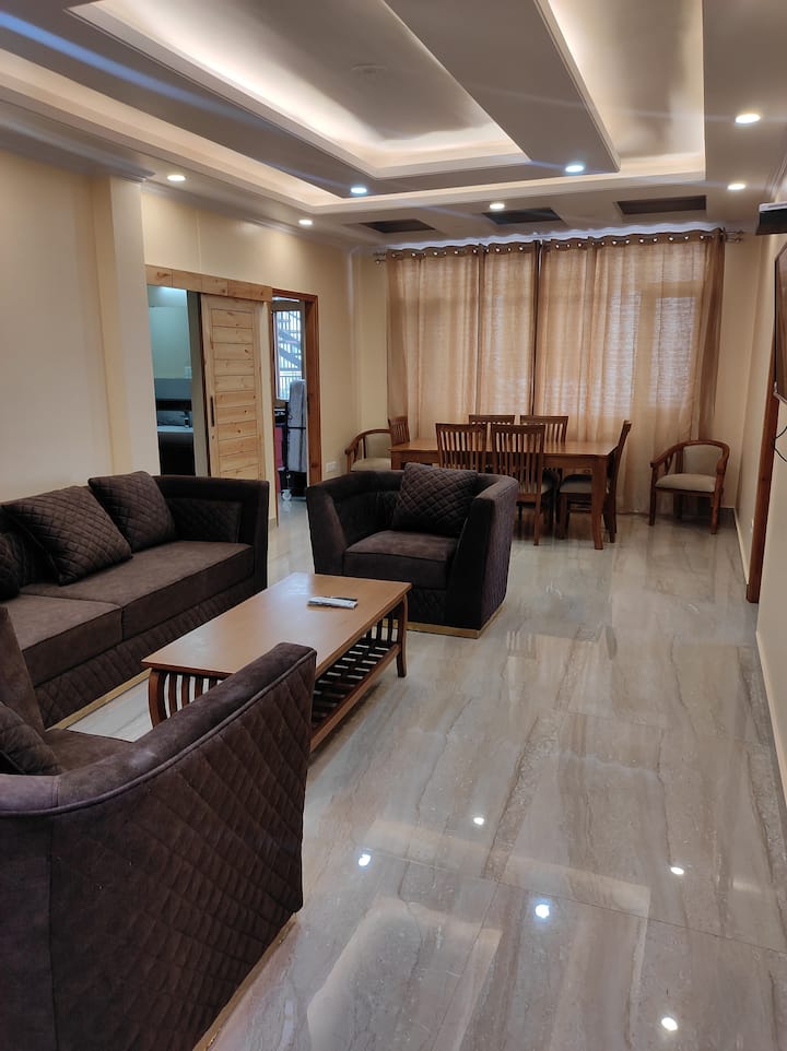 Superb For Groups 6 Bedroom Flat. - Shimla