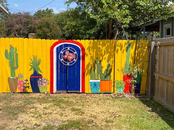 Colorful 2-bedroom By Hospitals 50% Off Long Stays - Tyler, TX