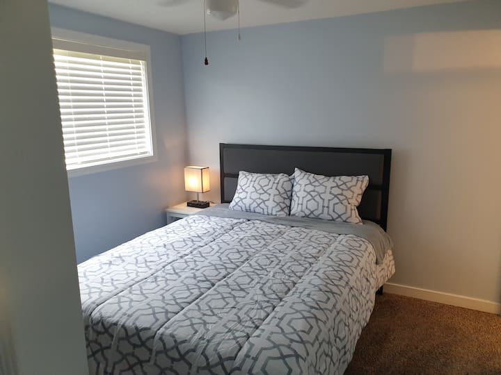 Cheerful Furnished 1 Bedroom House With W/d - Grand Island, NE