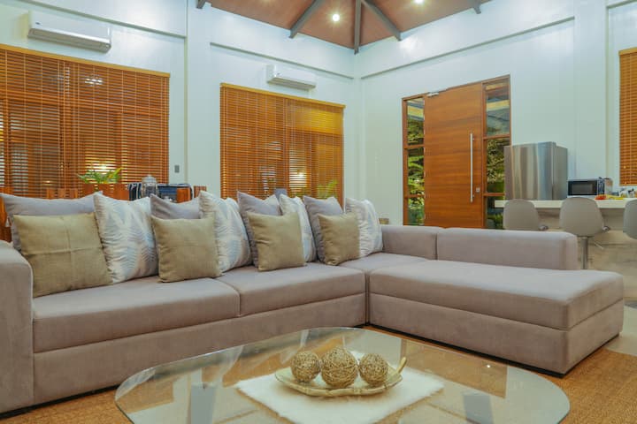 Private Farmhouse With Pool | Up To 20 Guests - Philippines