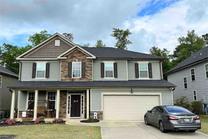 Masters Lounge, View, & Refresh - Harlem, GA