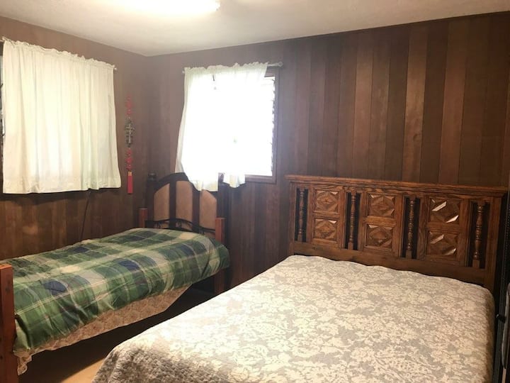 2nd Guest Room, Queen And Single Bed - Hilo, HI
