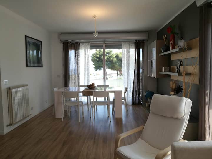 Ampio E Luminoso Appartamento Sul Mare - Vintimille