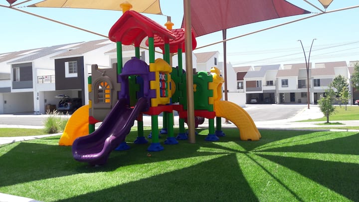 Casa De 3 Recamaras A 5 Minutos Del Aeropuerto Mty - Jalisco