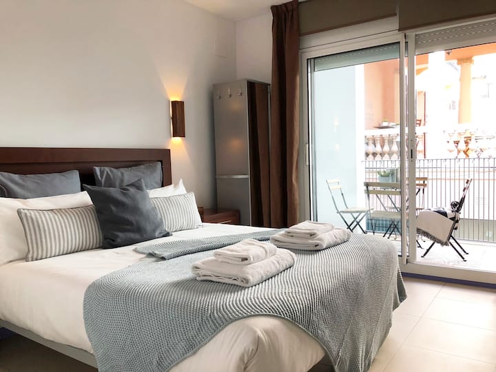 Modern Duplex With Terrace 300mb Wifi Nr Beach - Sitges