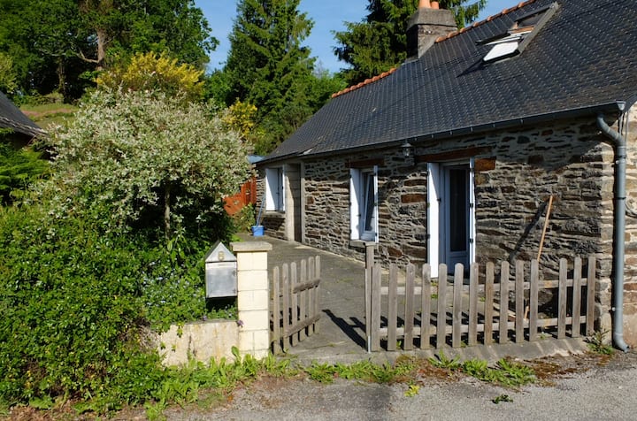 Gite Overlooking The Nantes Brest Canal - Rostrenen