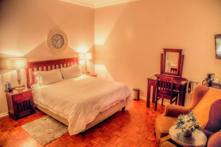 Nauntons Guest House - Ladysmith