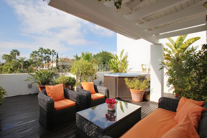Superb Penhouse At Golden Mille Marbella - Marbella