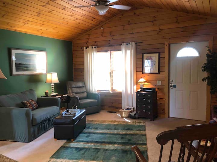Valley View Cottage, 22 Miles From Nashville - Nashville, TN