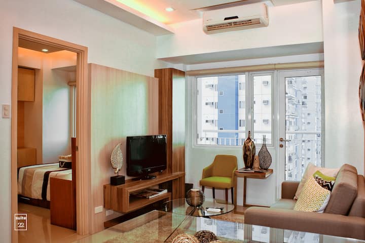 Suite 22 | 2br, Pool, Parking, Near Sm North Mall - Quezon City