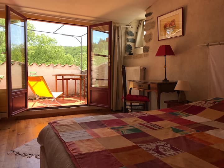 Le Gite De La Roche, Au Coeur D'un Hameau Médiéval - Alba-la-Romaine